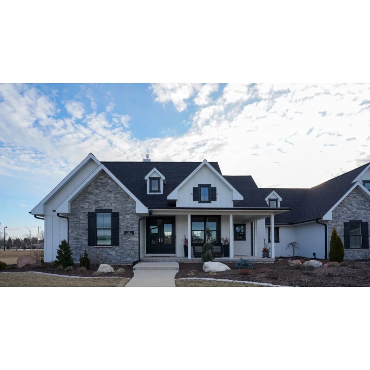 Sawn Thin Veneer Diamond Ridge Corners (10 ln. ft./Box) | SiteOne US