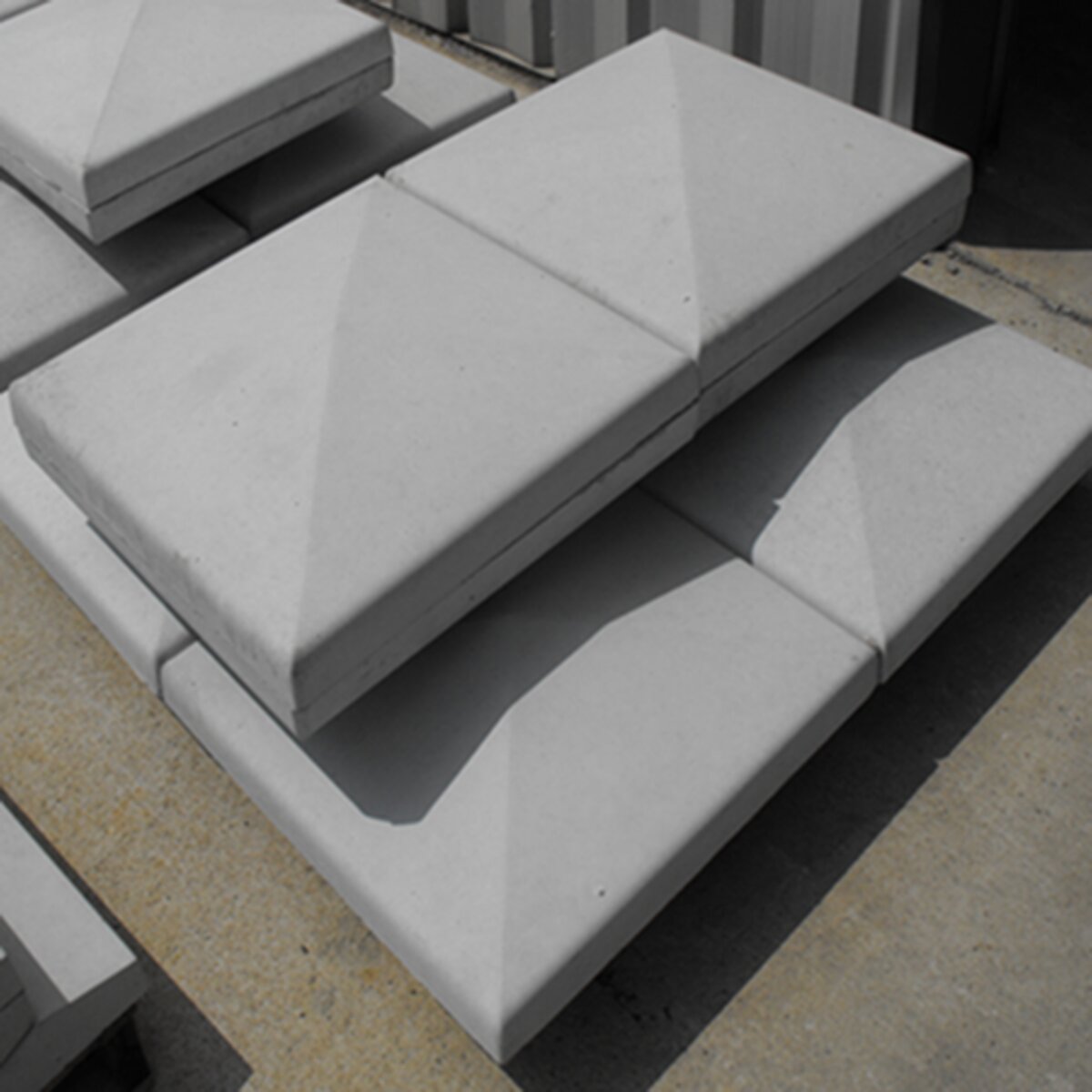 Column Wall Cap Concrete Natural 26 in. x 26 in. x 5 in | SiteOne US