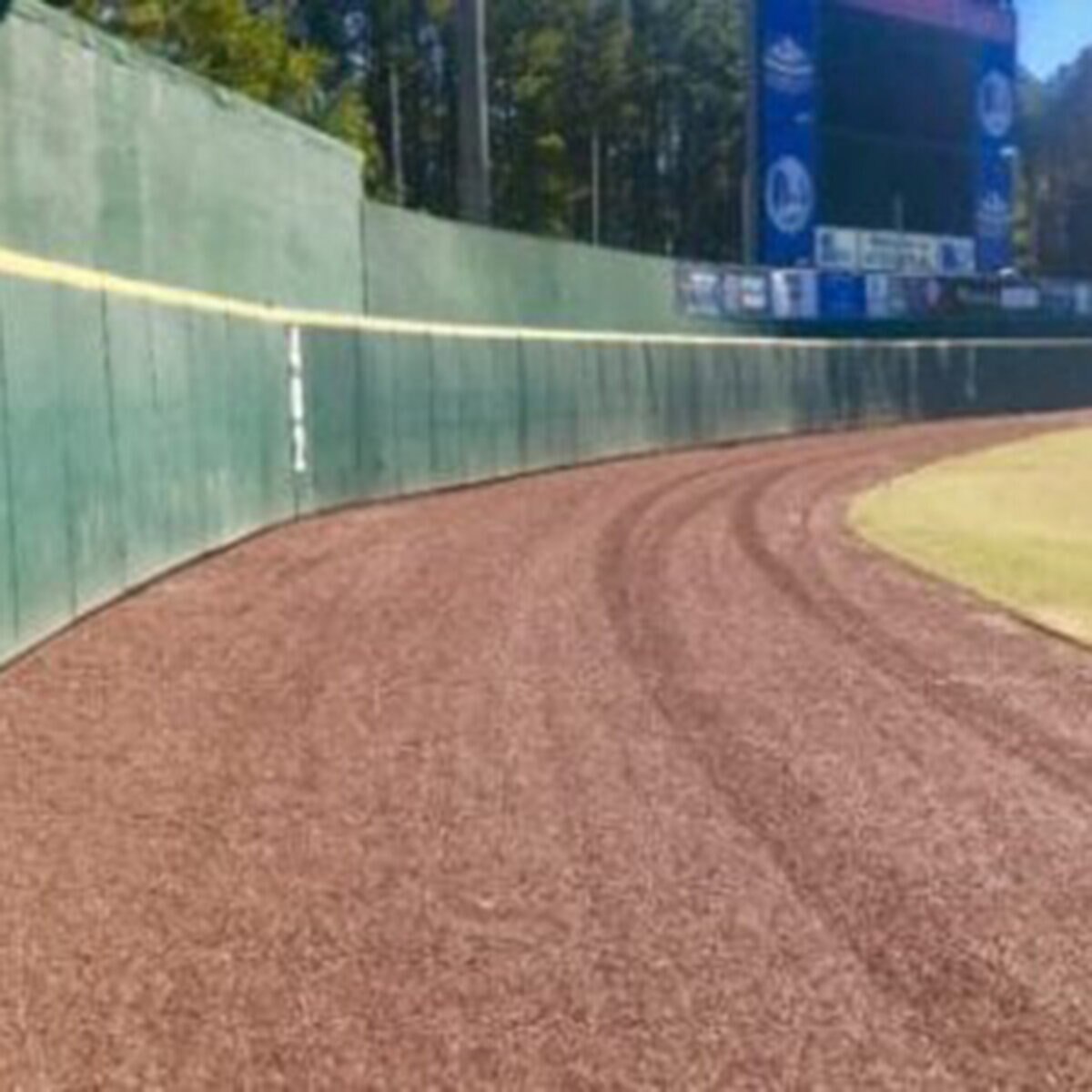 Premium Red Double Screen Warning Track - Bulk | SiteOne US