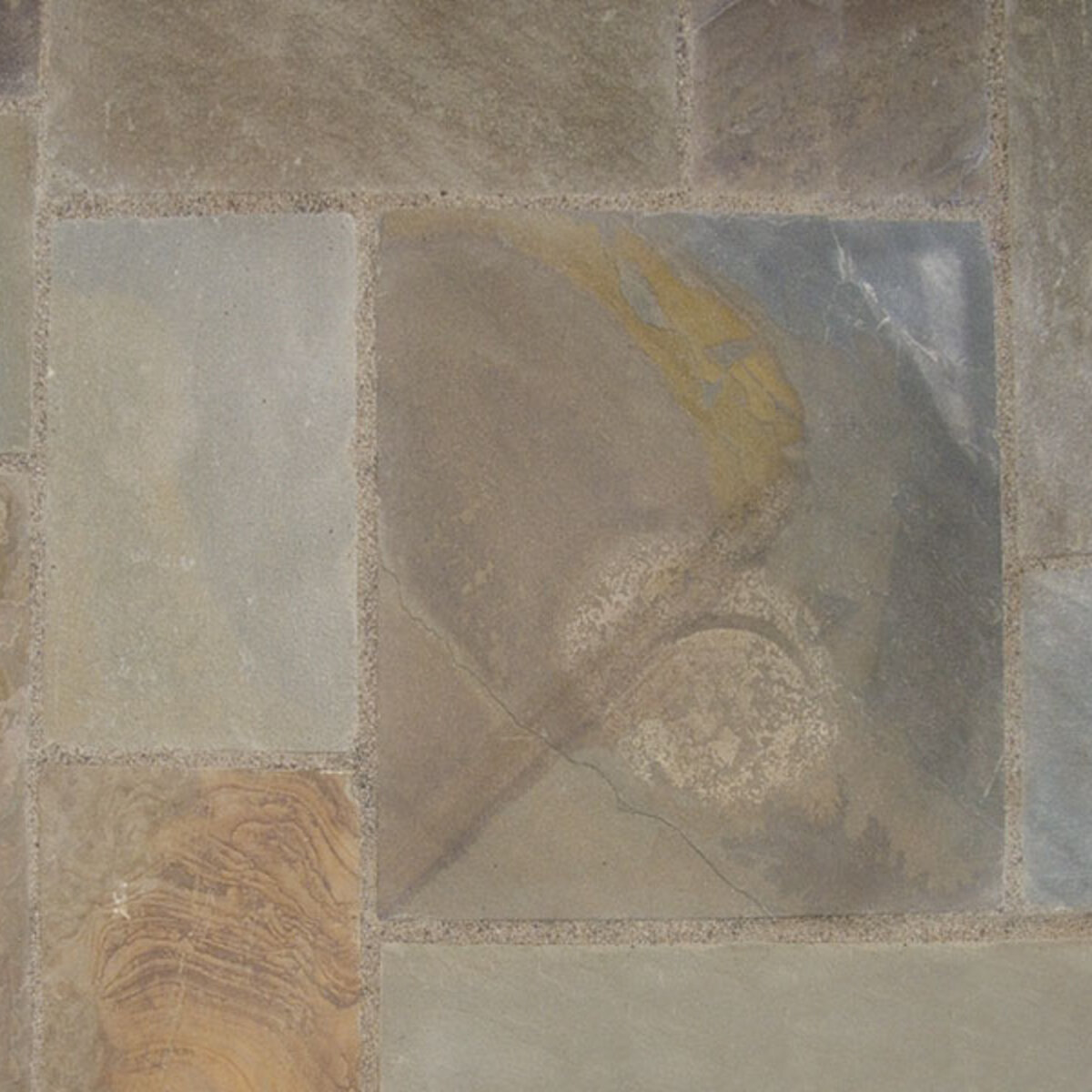 Dimensional Bluestone Full Color Thermal 1/2 in. Mixed Pallet | SiteOne US