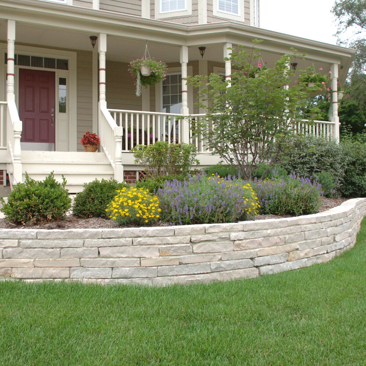 Edgers Eden Limestone Tumbled 4 in. x 4 in | SiteOne US