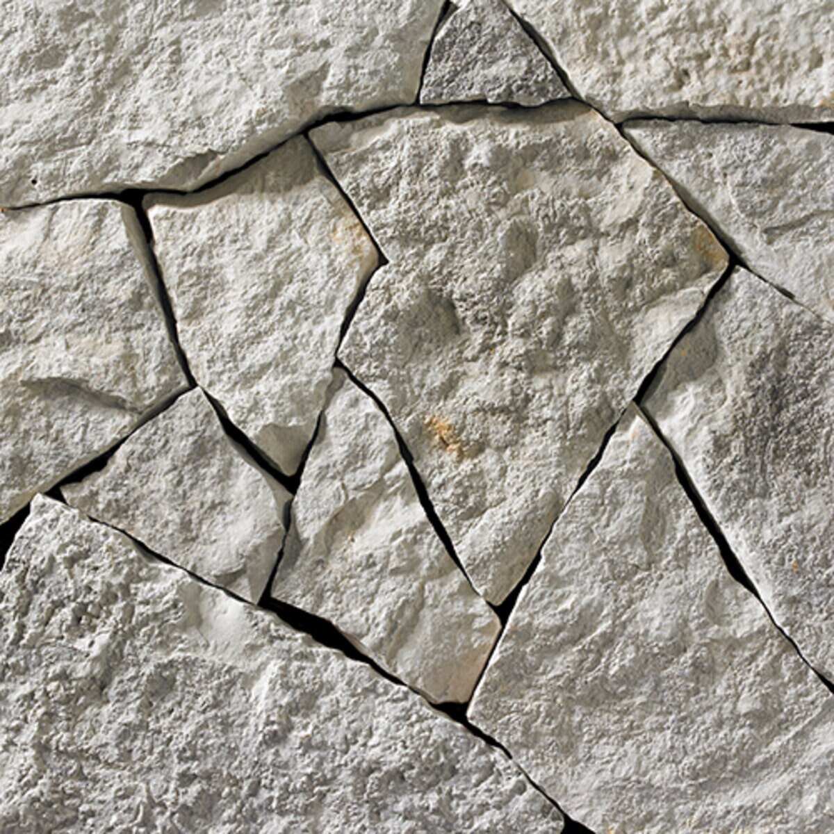 Flagstone Lannon Grey Limestone 1 1/2 - 3 in | SiteOne US