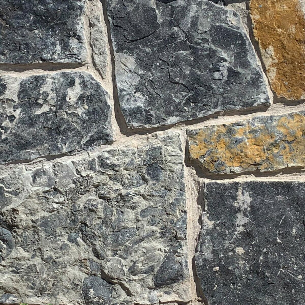 Building Stone Arkansas Blue Sandstone Builders Flag | SiteOne US