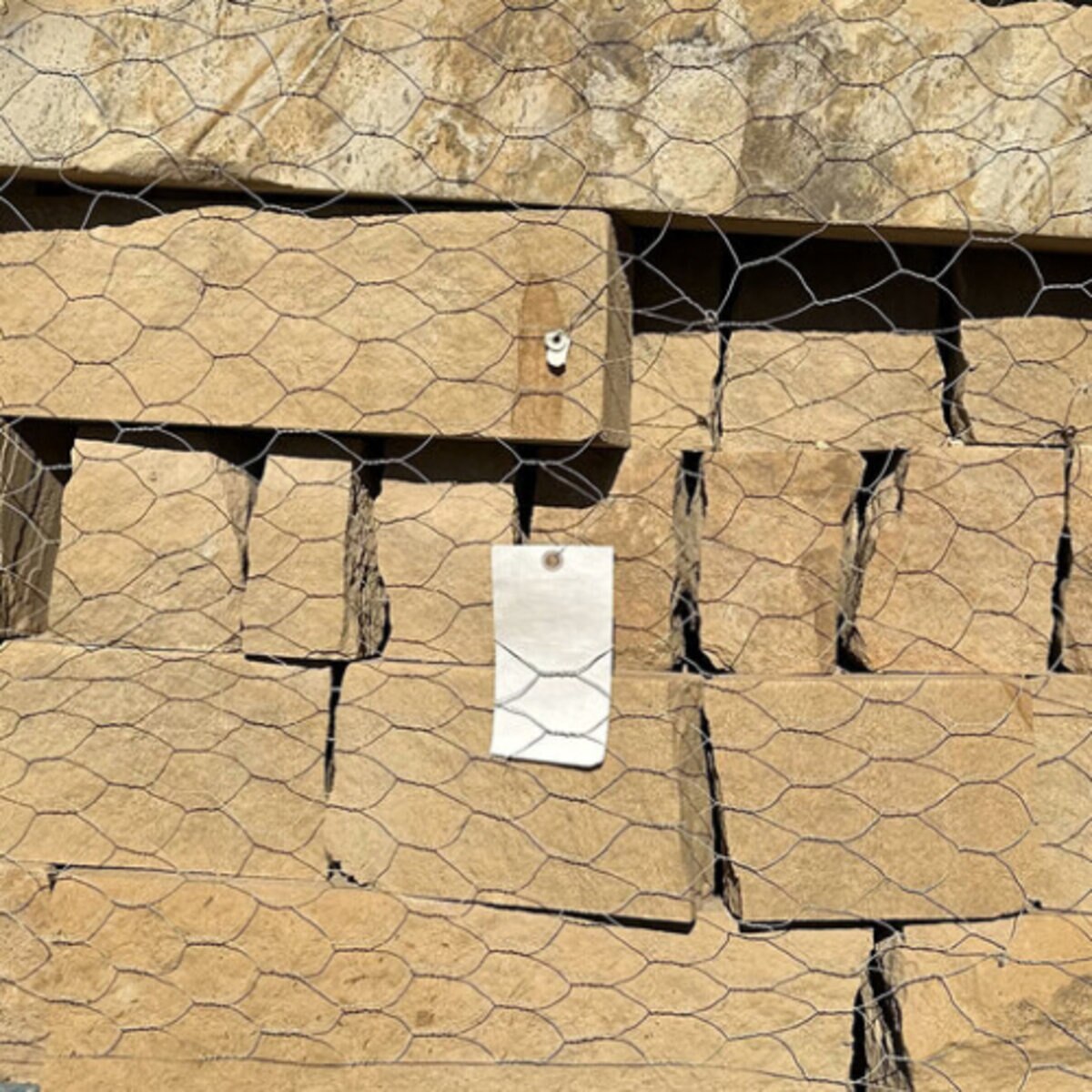 Building Stone Tumbleweed Tan Sandstone Builders Flag | SiteOne US