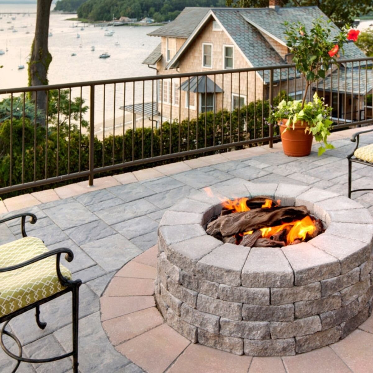 Techo-Bloc Valencia Fire Pit Champlain Grey (80 pc./pallet) | SiteOne US