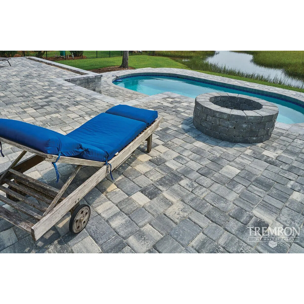 Tremron Olde Towne Paver 3 pc. Glacier 60 mm (124 sq. ft./pallet ...