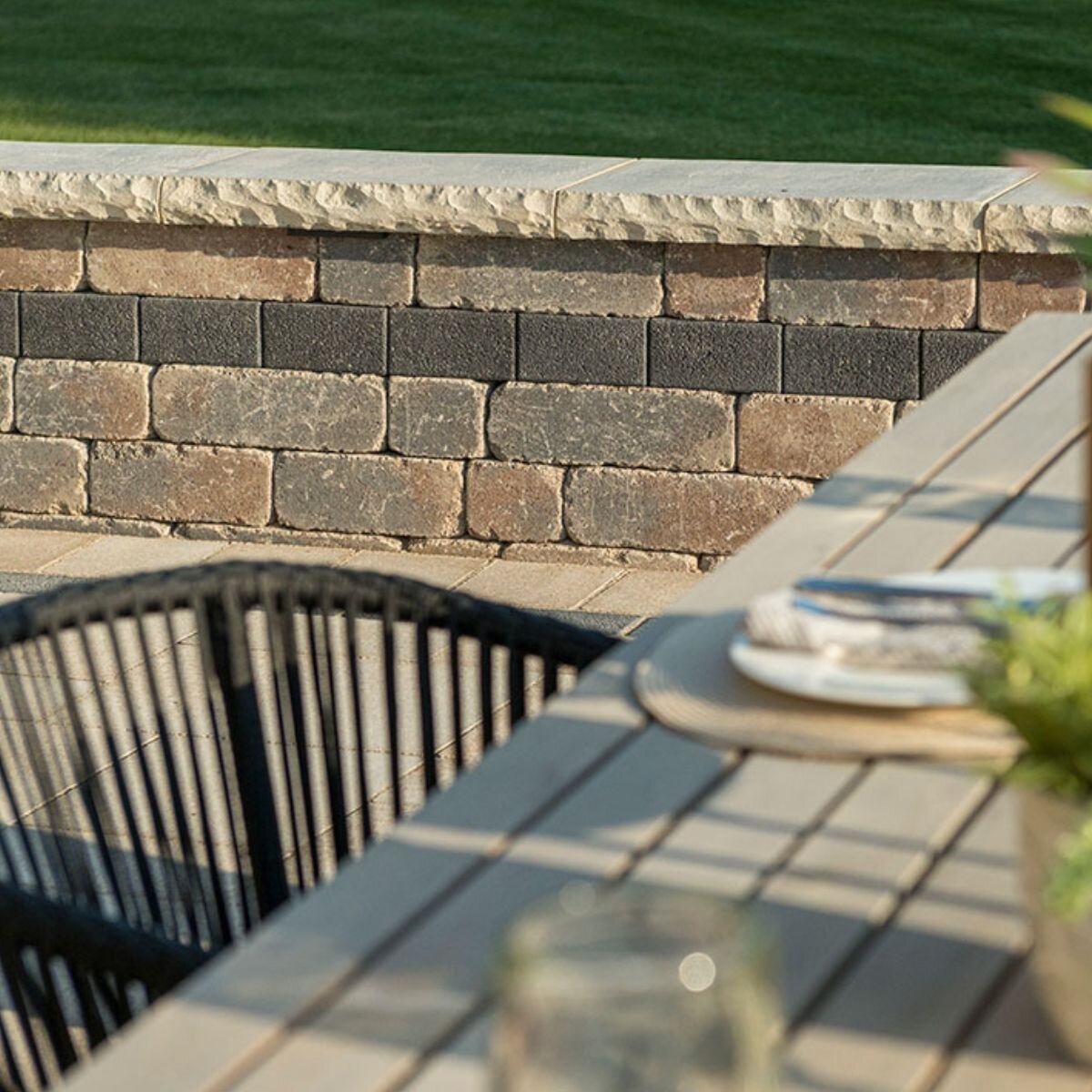 Unilock Ledgestone Pier/Pillar Cap Buff 24 in. x 24 in. (5 pc./pallet ...