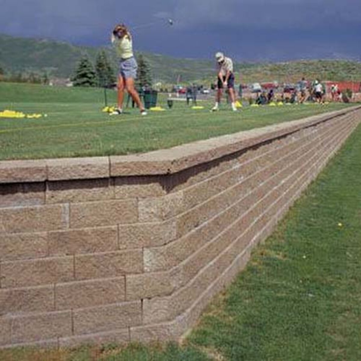 Versa-Lok Standard Wall Flint Hills Tan Weathered (40 pc./pallet ...