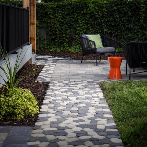 Belgard Belgian Cobble Paver Midnight 60 mm (68 sq. ft. | SiteOne