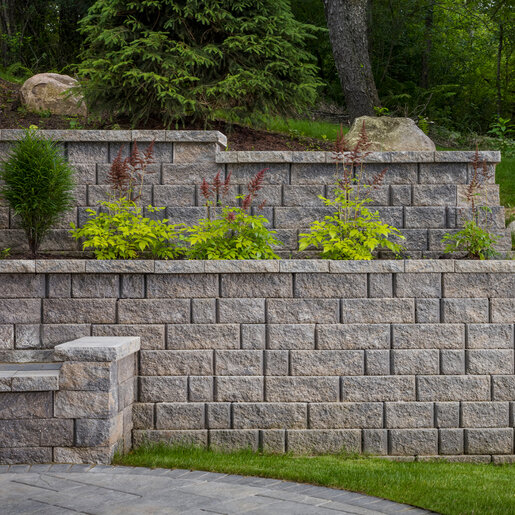 Belgard Highland SRW Wall Cap Oxford Charcoal (80 pc./p | SiteOne