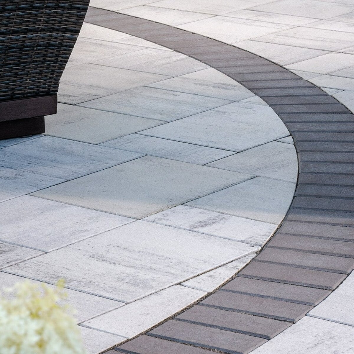 Belgard Holland Stone Paver Amaretto 4 in. x 8 in. 60 m | SiteOne