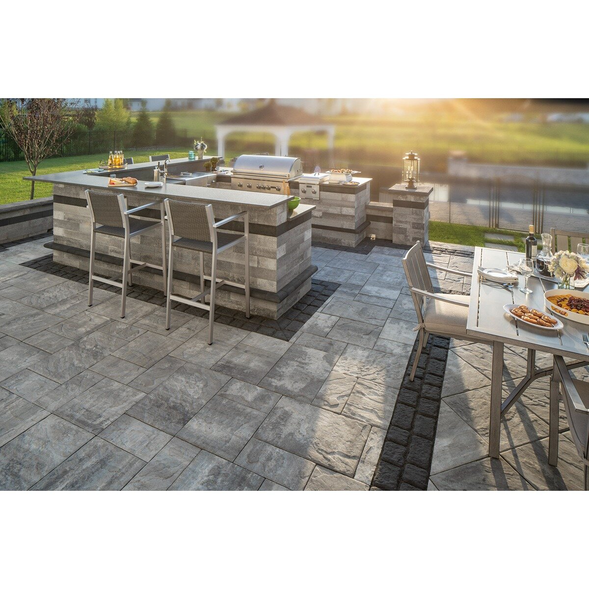 Cambridge Sherwood Timber Stone Paver 4 pc. Design Kit | SiteOne