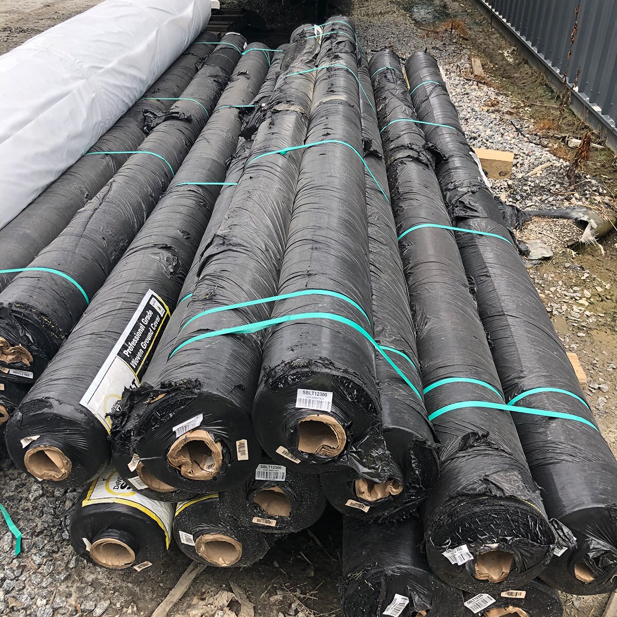 DeWitt Sunbelt Ground Cover Landscape Fabric - 3.2 oz. Woven