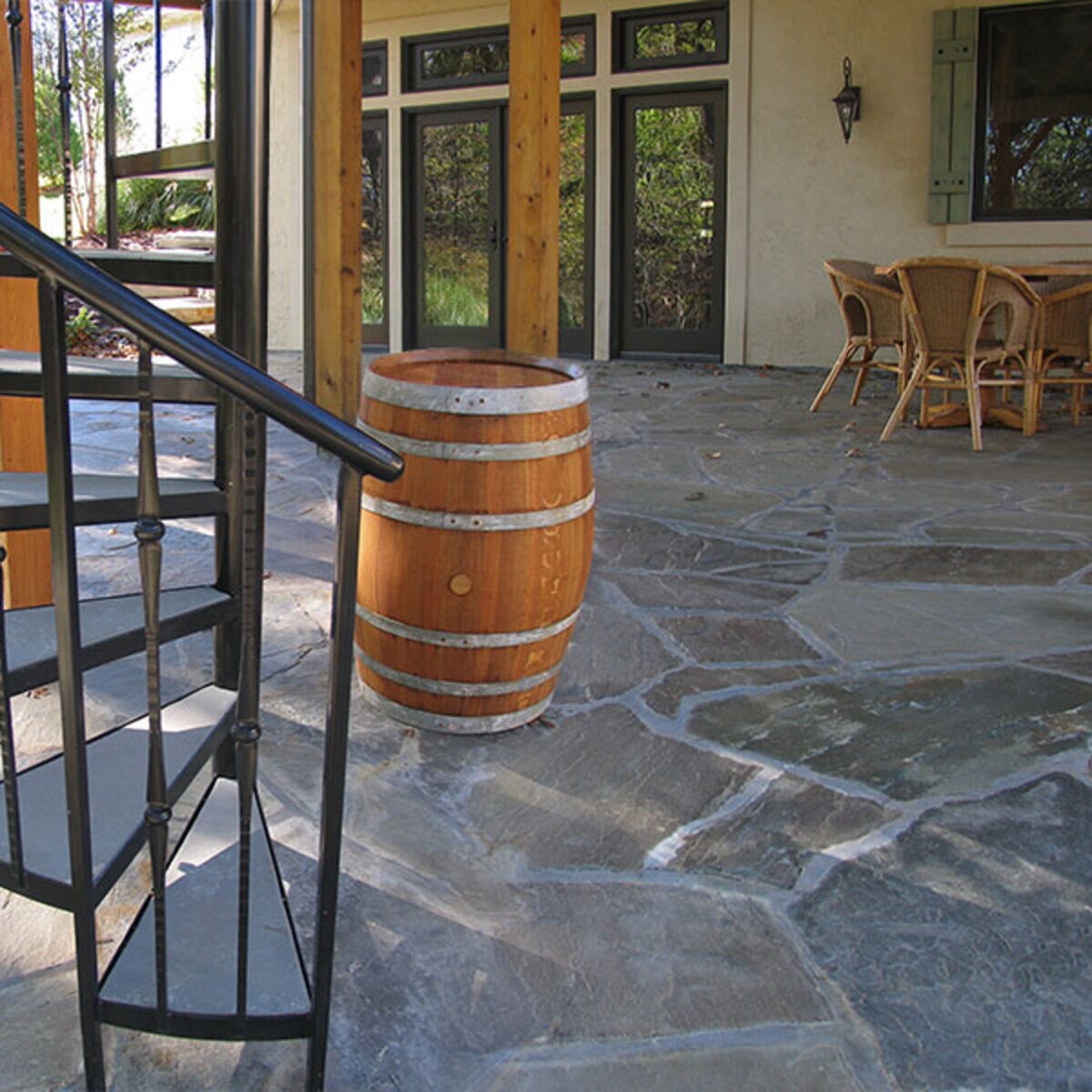 Flagstone Bluestone Full Color Irregular Stand Up 3/4 - | SiteOne