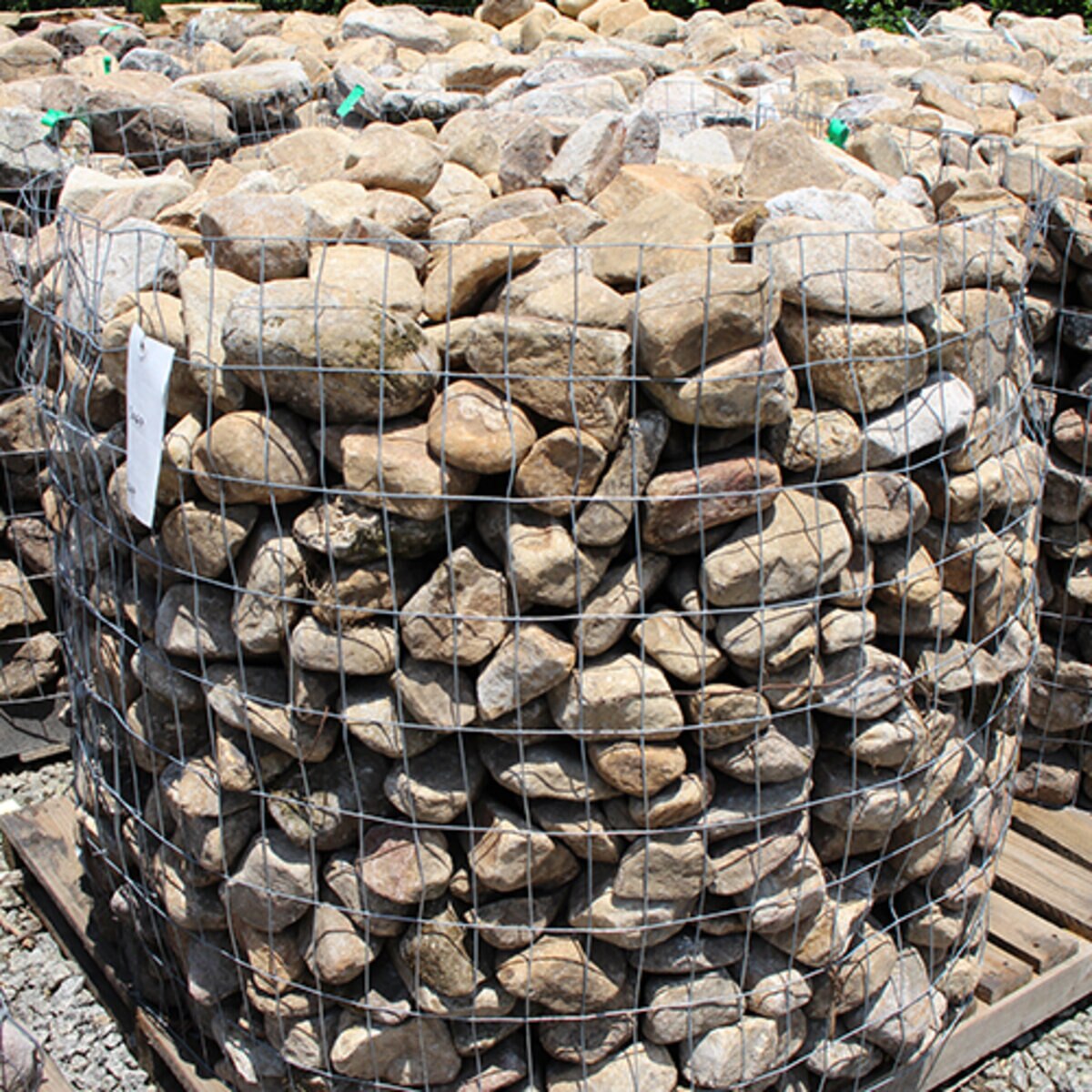 Palletized River Rock Tennessee Weathered | SiteOne