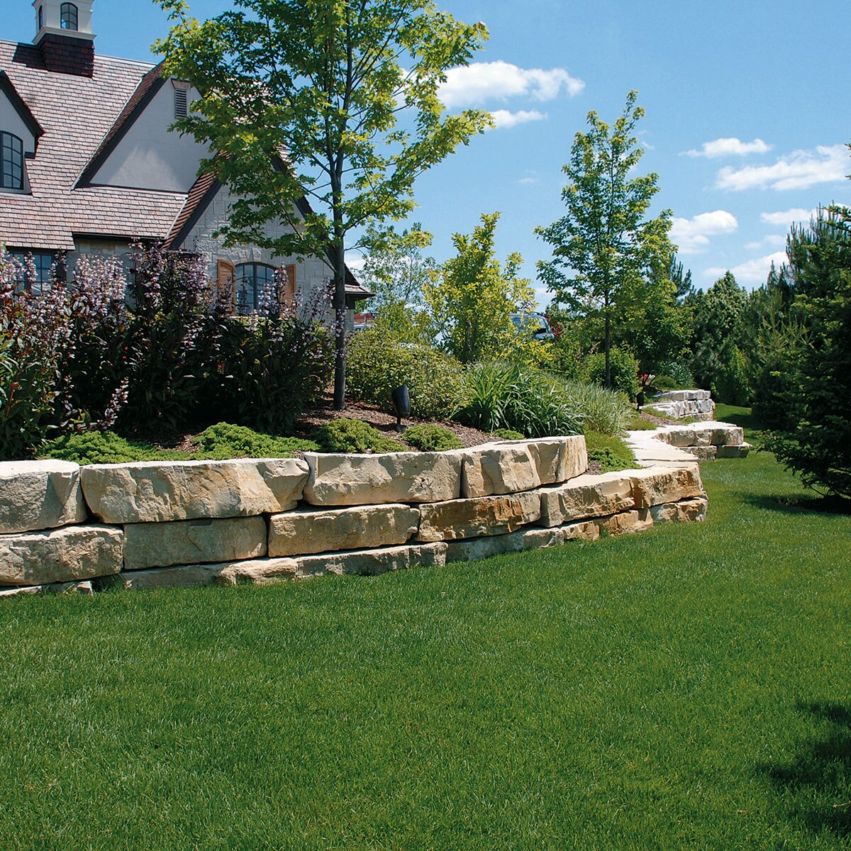 Outcropping Eden Limestone 2 - 3 Man | SiteOne