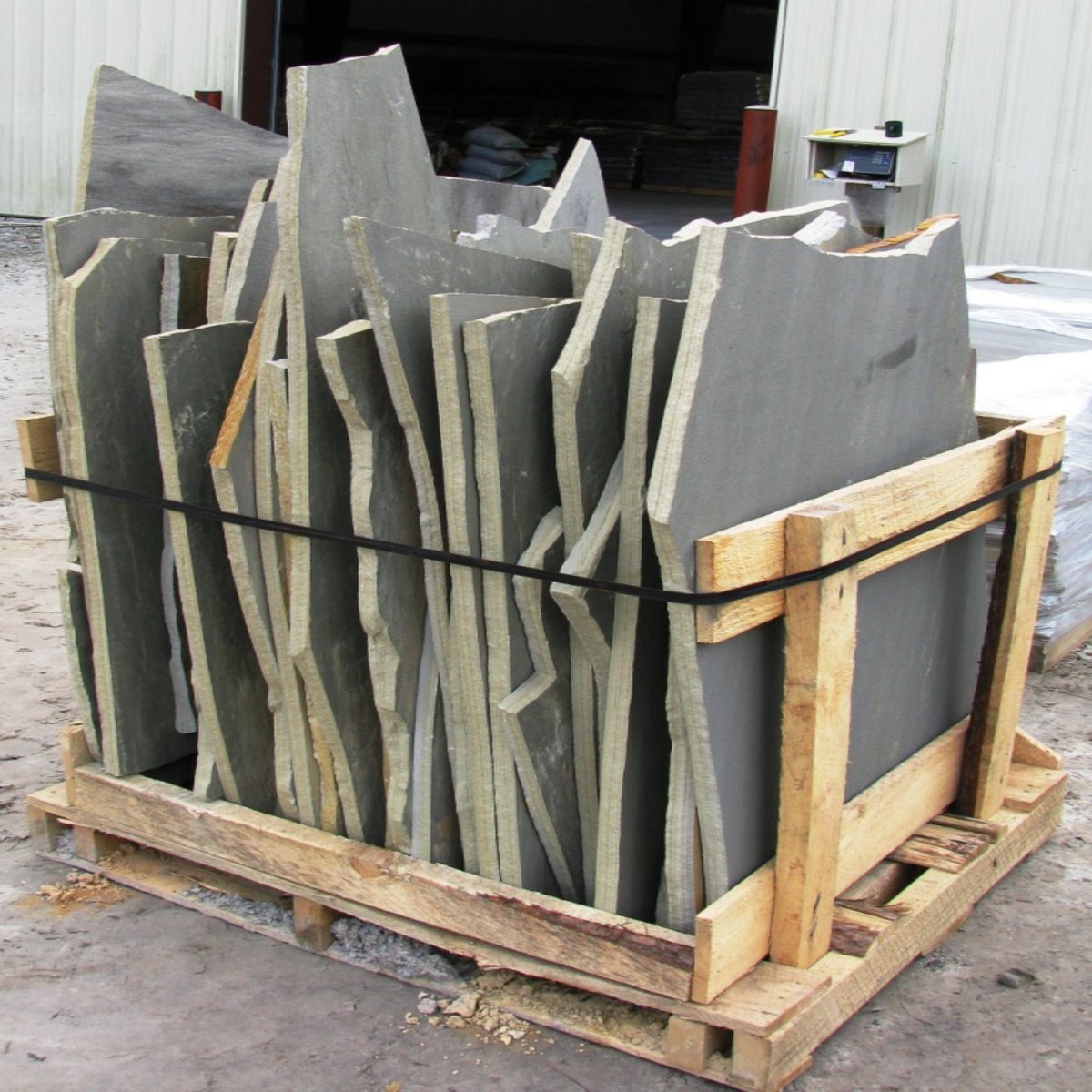 Flagstone Tennessee Blue/Gray Stand Up 1 in. - 2 in. | SiteOne