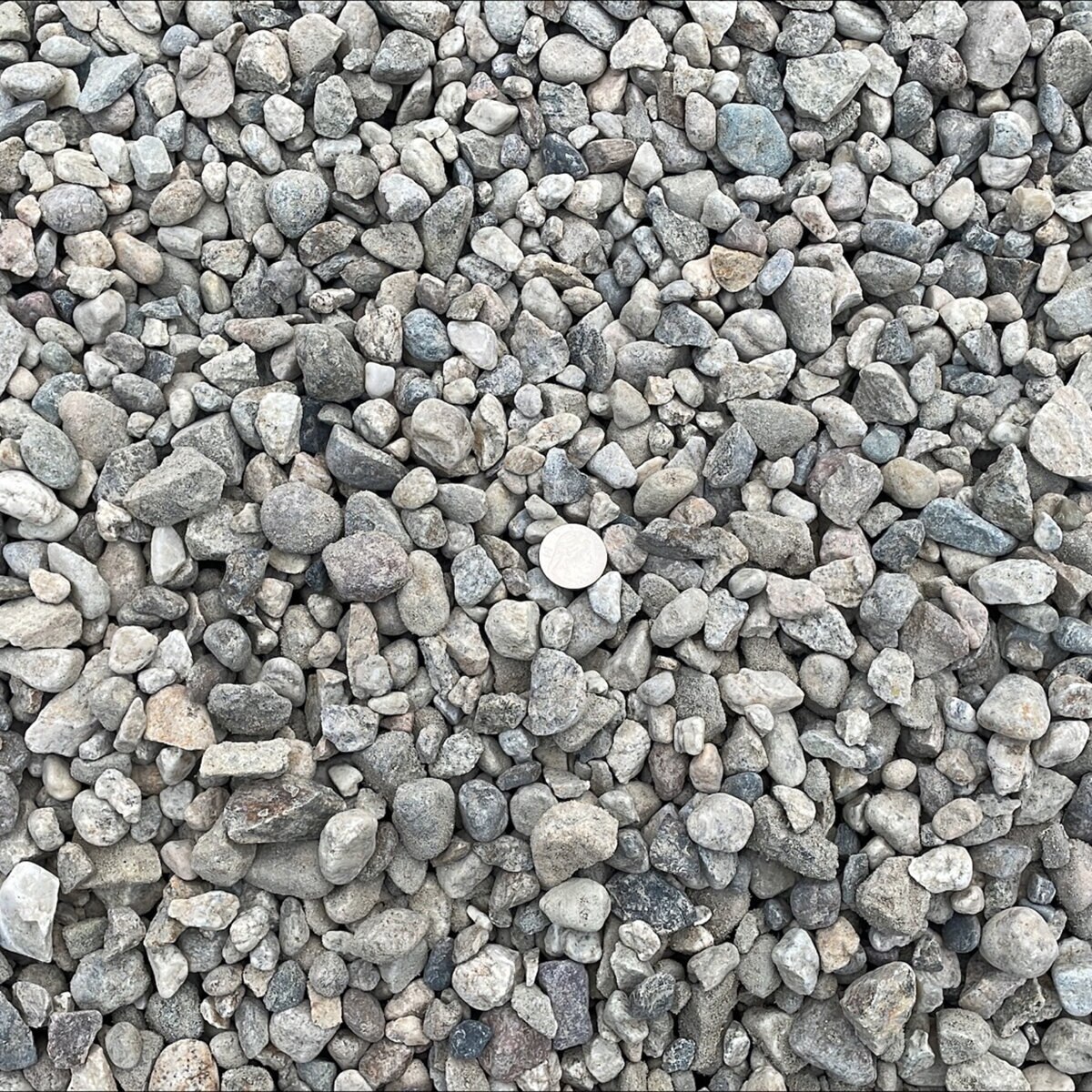 Bulk Sierra Natural Round Gravel 3/4 in. | SiteOne
