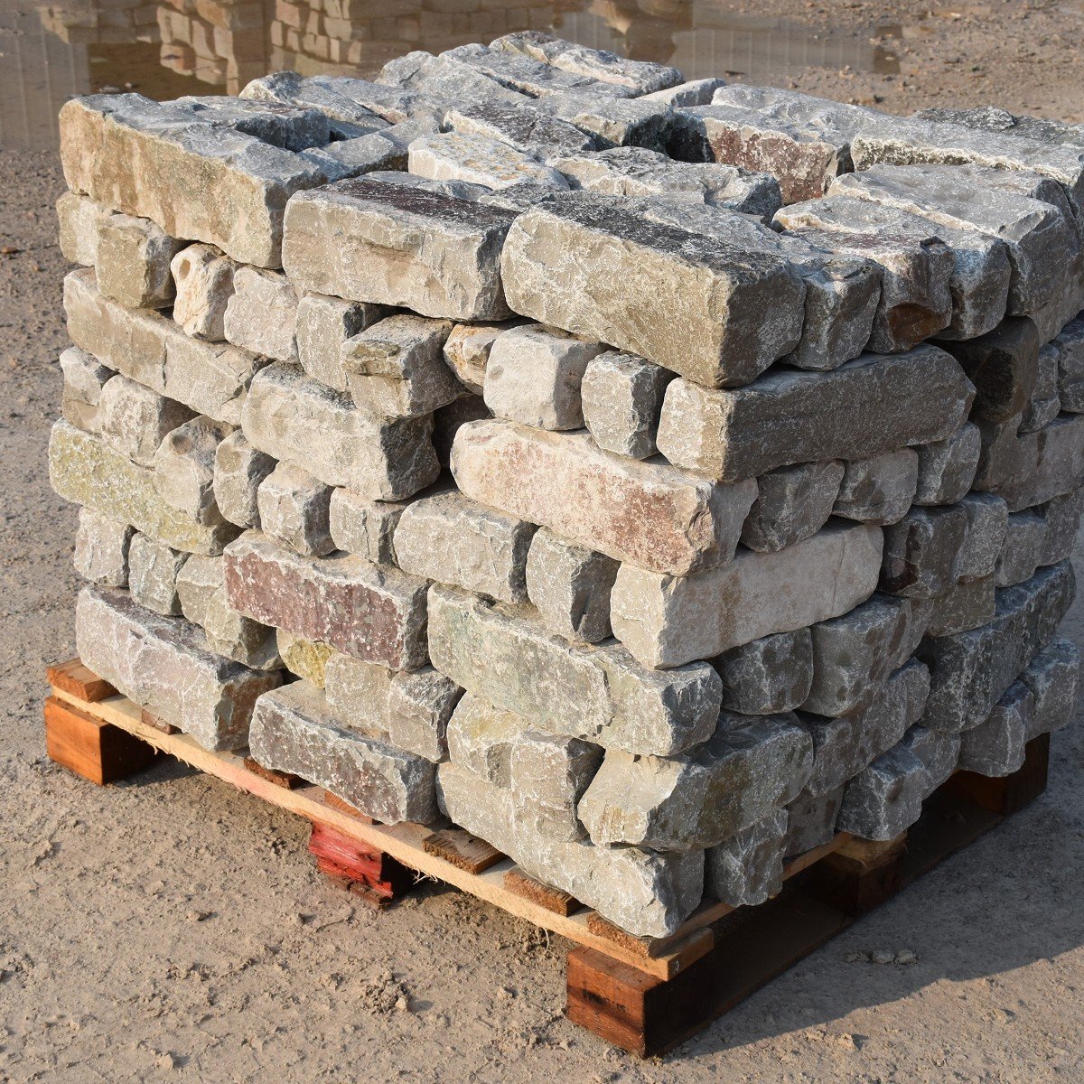 Edgers Chilton Tumbled 4 in. x 4 in. | SiteOne