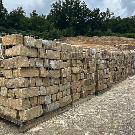 Tennessee Tumbled Cobbles Variegated Brown | SiteOne