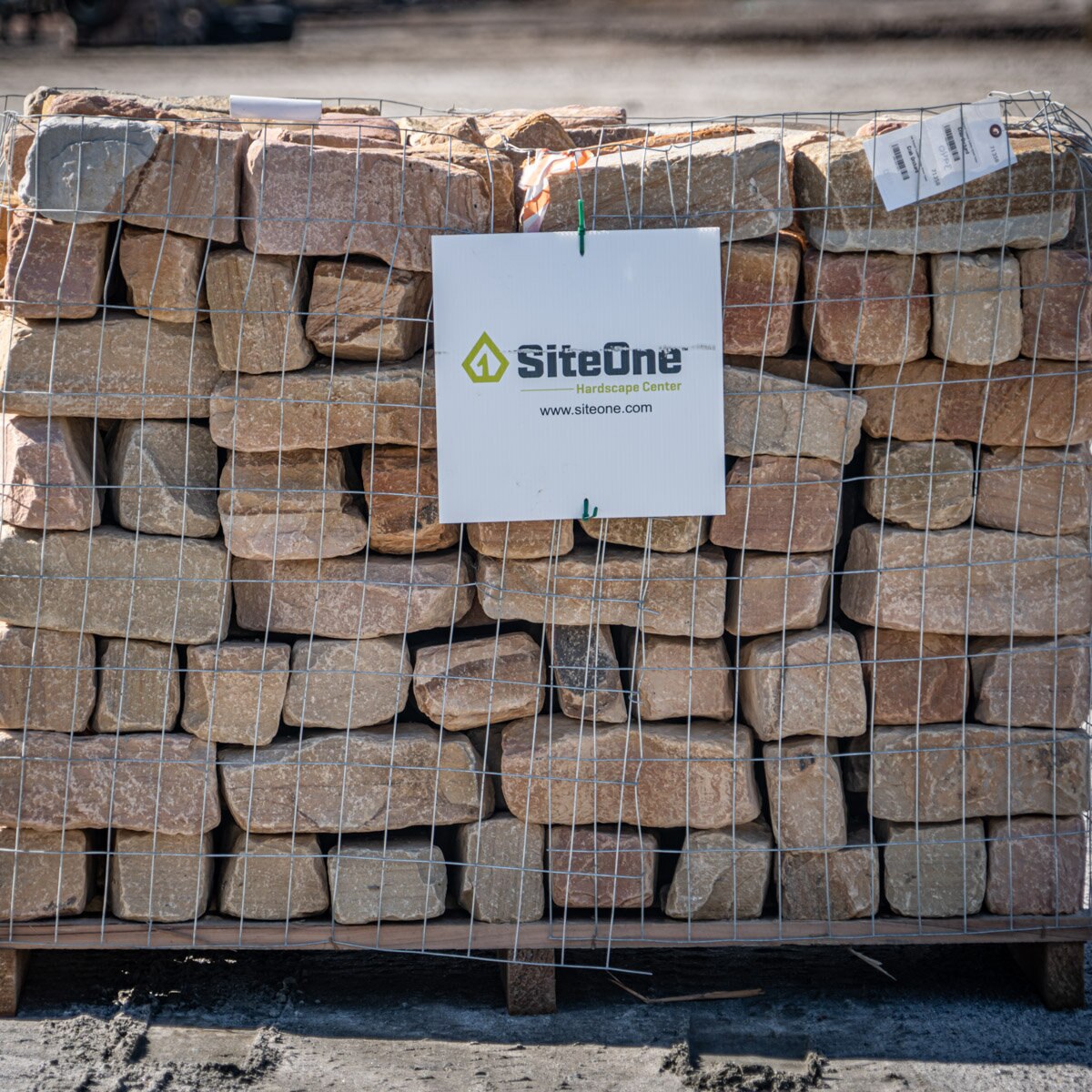 Tennessee Tumbled Cobbles Variegated Brown | SiteOne