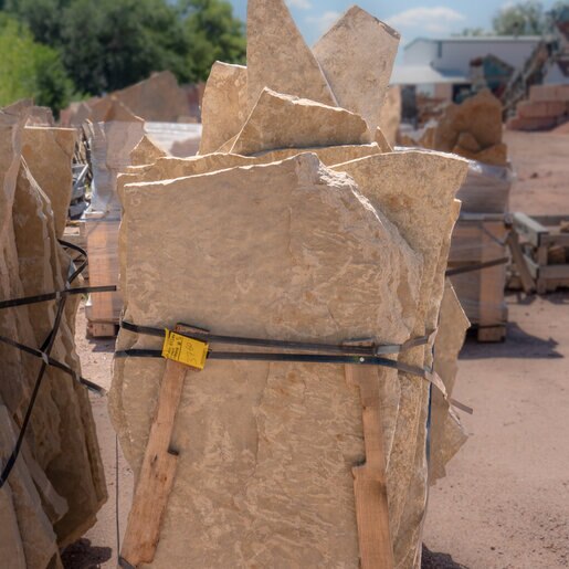 Flagstone Fossil Creek Buff Select Stand Up 1 1/2 - 2 i | SiteOne