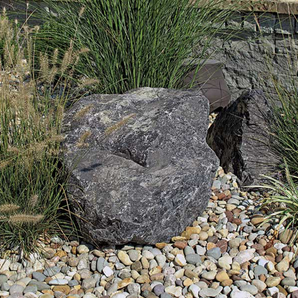 Black Ice Boulders | SiteOne