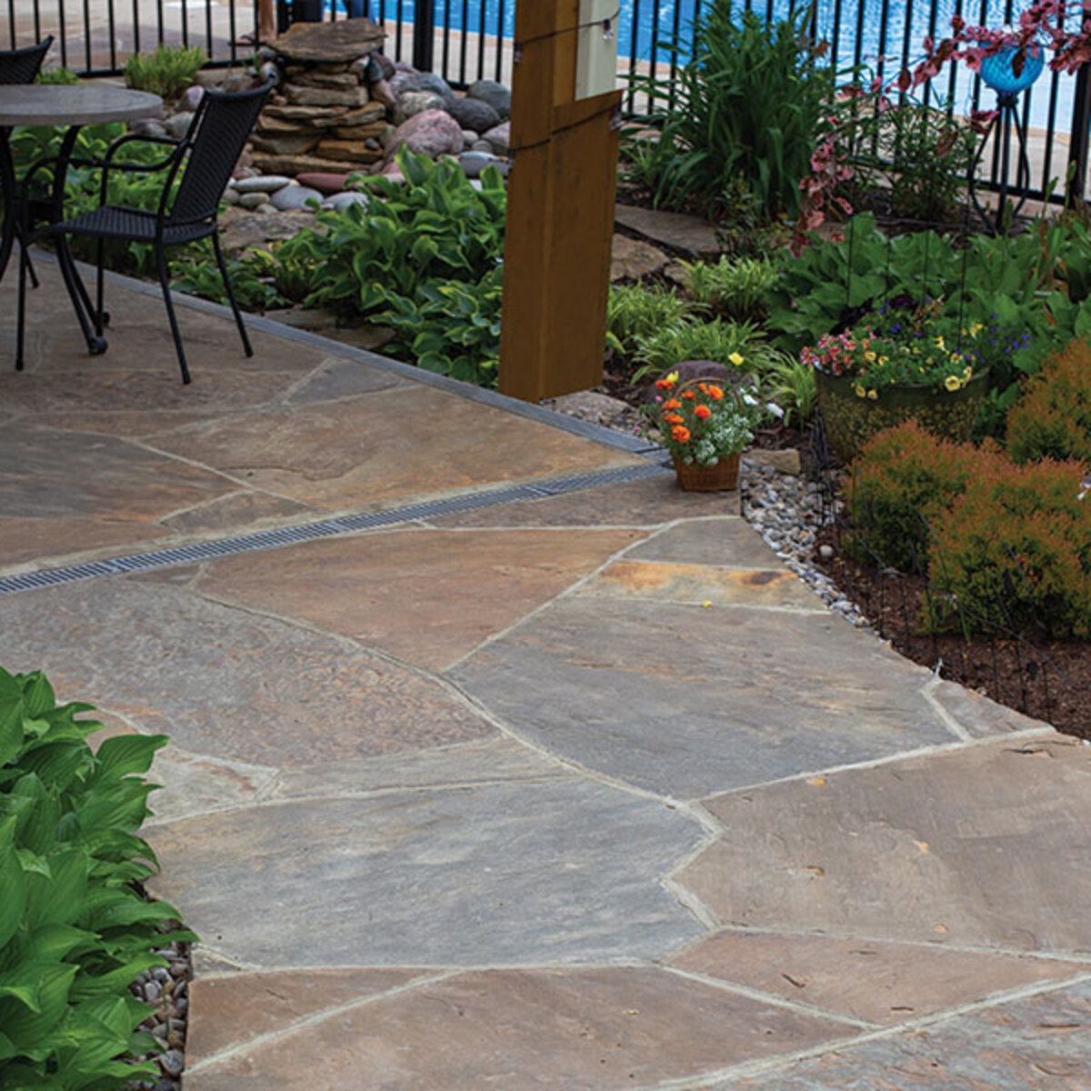 Flagstone Oklahoma Brown Stand Up Prime Select 1 in. - | SiteOne