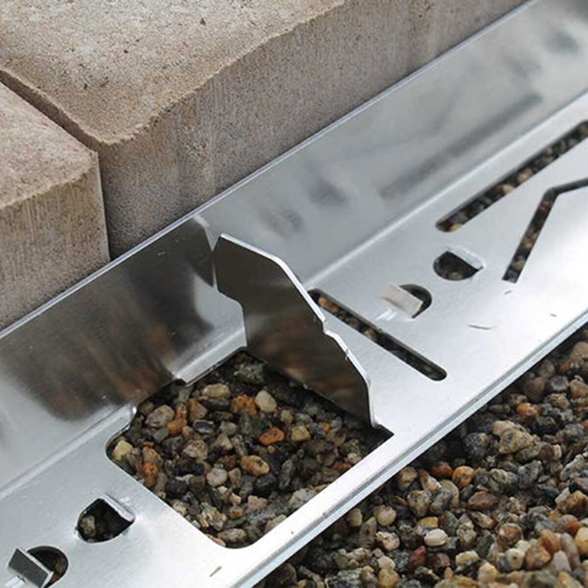 Pave Tool Quick-E Aluminum Hybrid Paver Restraint 8 ft. | SiteOne