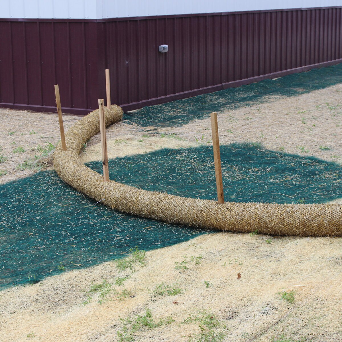 SRW Straw Wattle 9 in. x 25 ft. | SiteOne