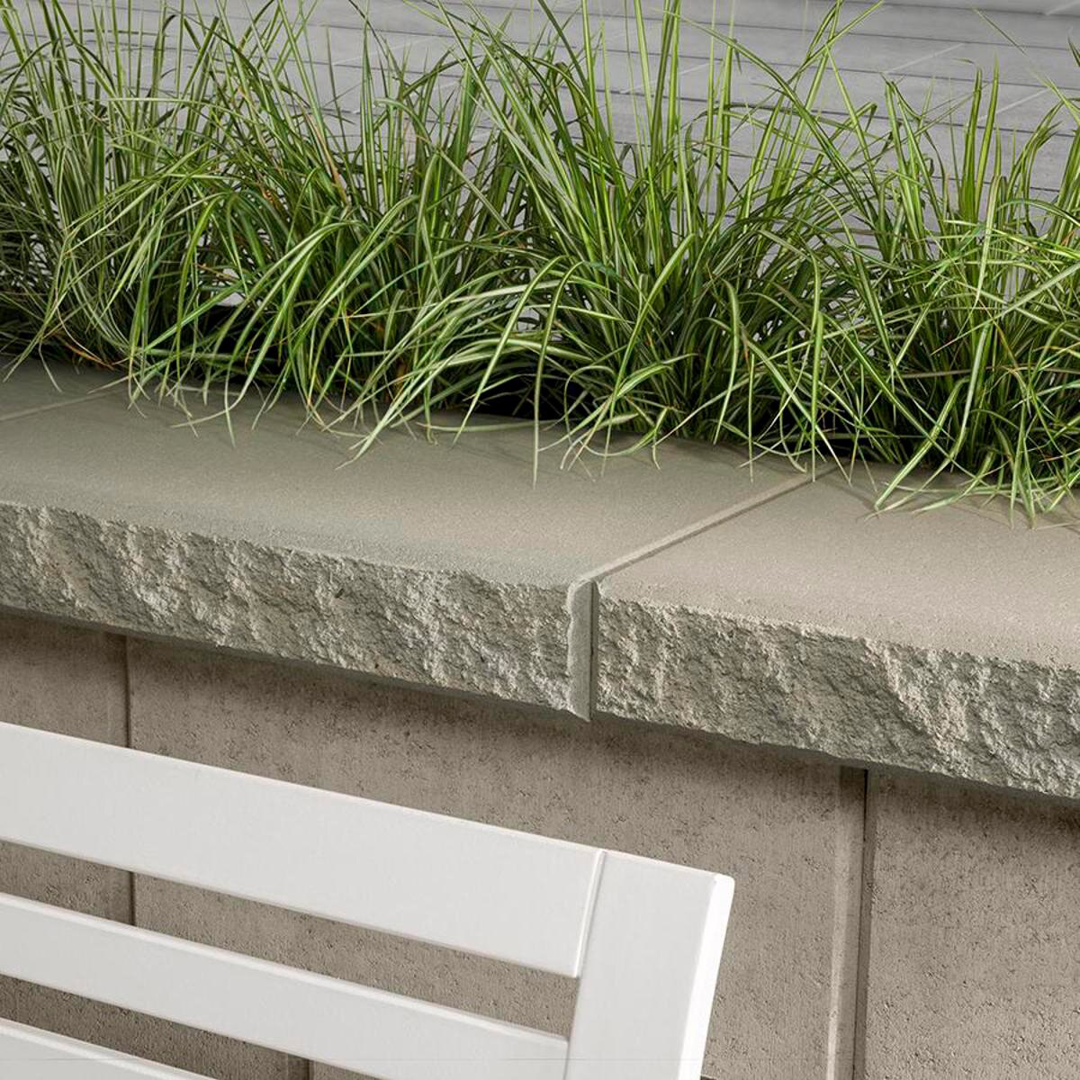 Techo-Bloc Graphix Wall Cap Smooth Beige Cream (28 pc./ | SiteOne