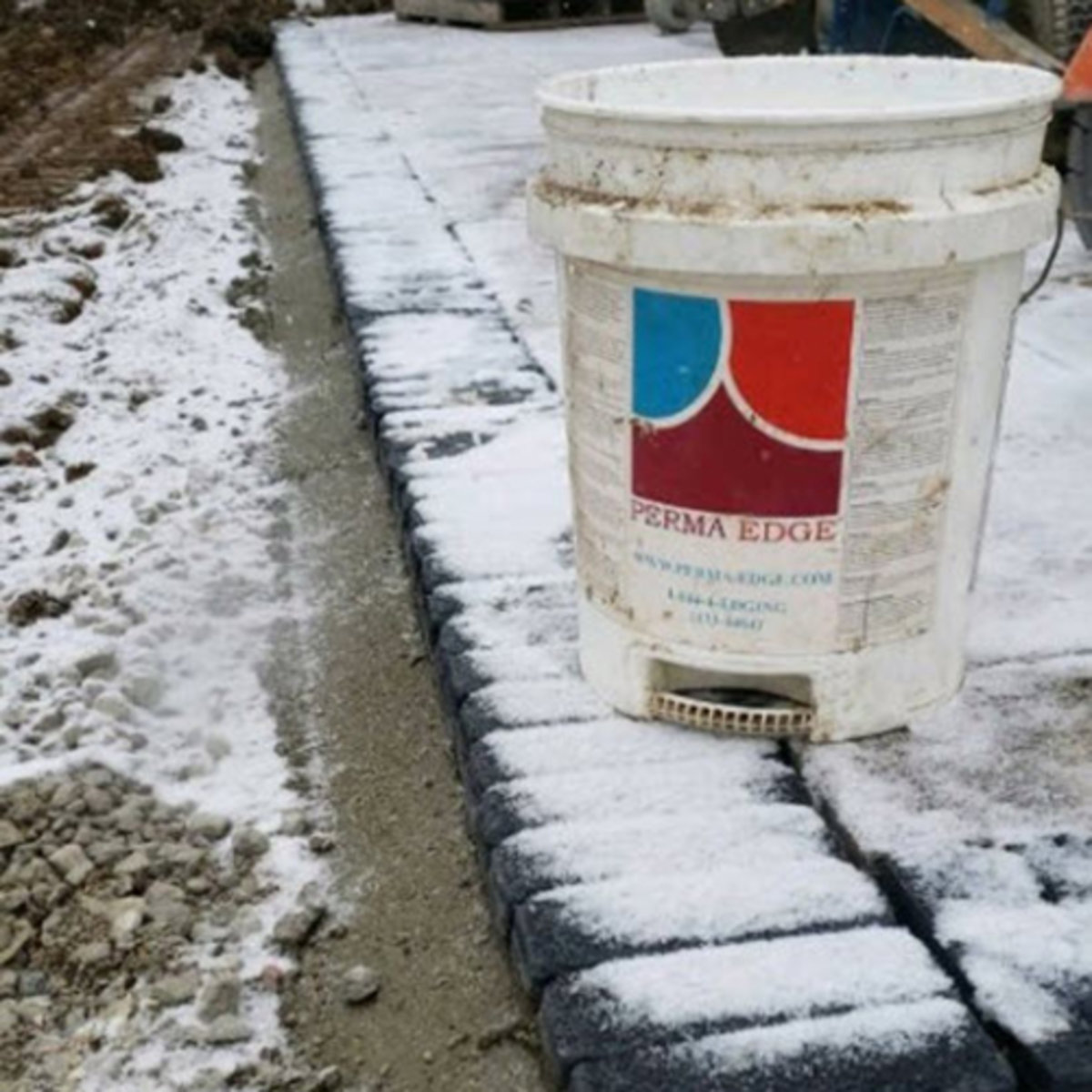 Perma-Edge Paver Edging 77 lb. Pail | SiteOne