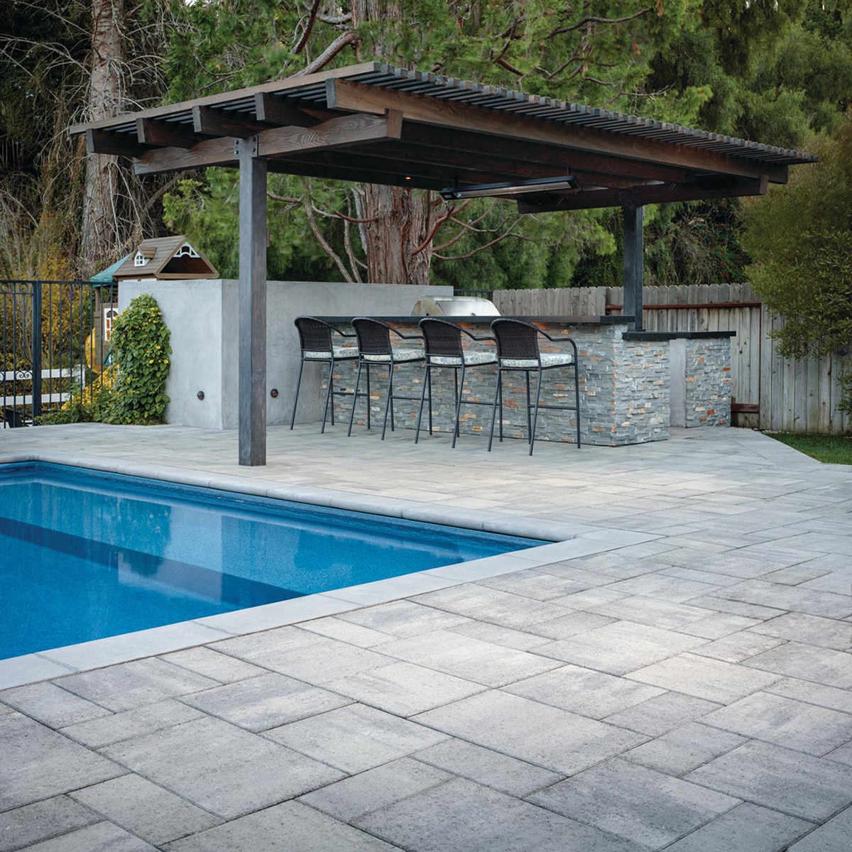 Belgard Lafitt Grana Slab 50 mm Bluestone (140 sq. ft./ | SiteOne