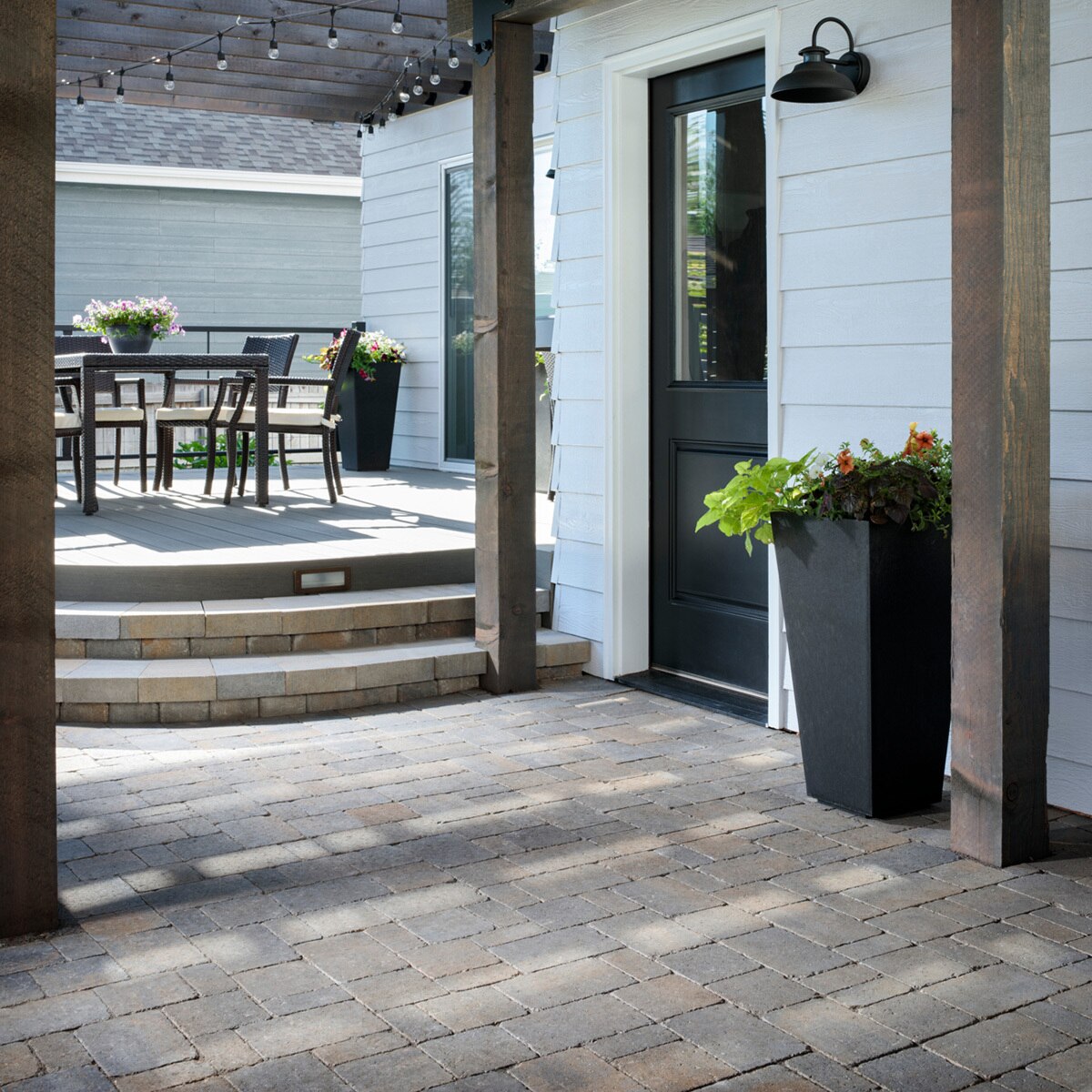 Belgard Dublin Cobble Paver Circle Fossil Beige Full Pa | SiteOne
