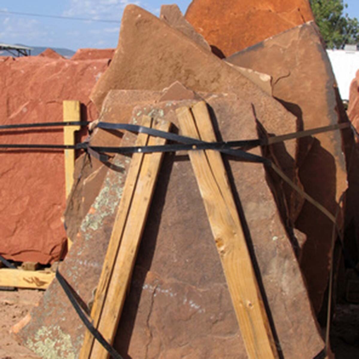 Flagstone Arizona Moss Rock Patio/Steppers | SiteOne